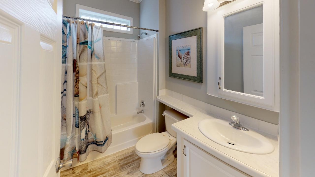 The-Anna-Maria-Bathroom - Jacobsen Mobile Homes - Plant City